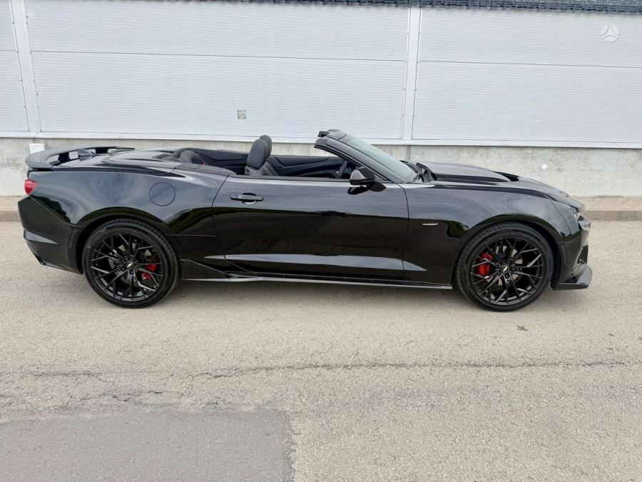 Black Chevrolet Camaro 2023 in Siauliai, with an engine capacity of 3.64 L and mileage of 59 thousand km for 27830 €, photo 11 on AUTOMOTO.COM.LV