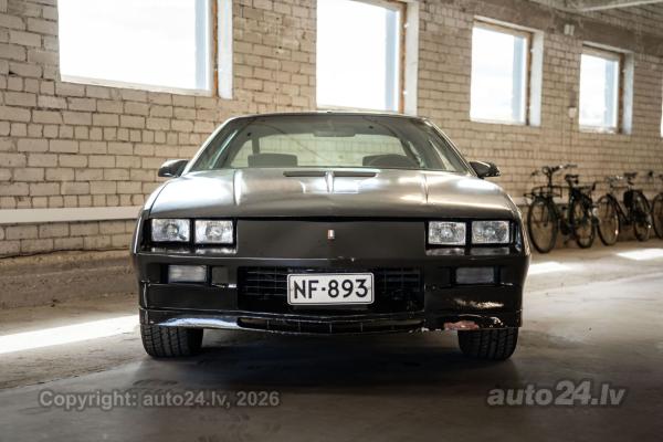 Melns Chevrolet Camaro 1984 Tallina, ar dzinēja tilpumu 5.00 L un nobraukumu 0 tūkst. km par 7900 €, foto 2 vietnē AUTOMOTO.COM.LV
