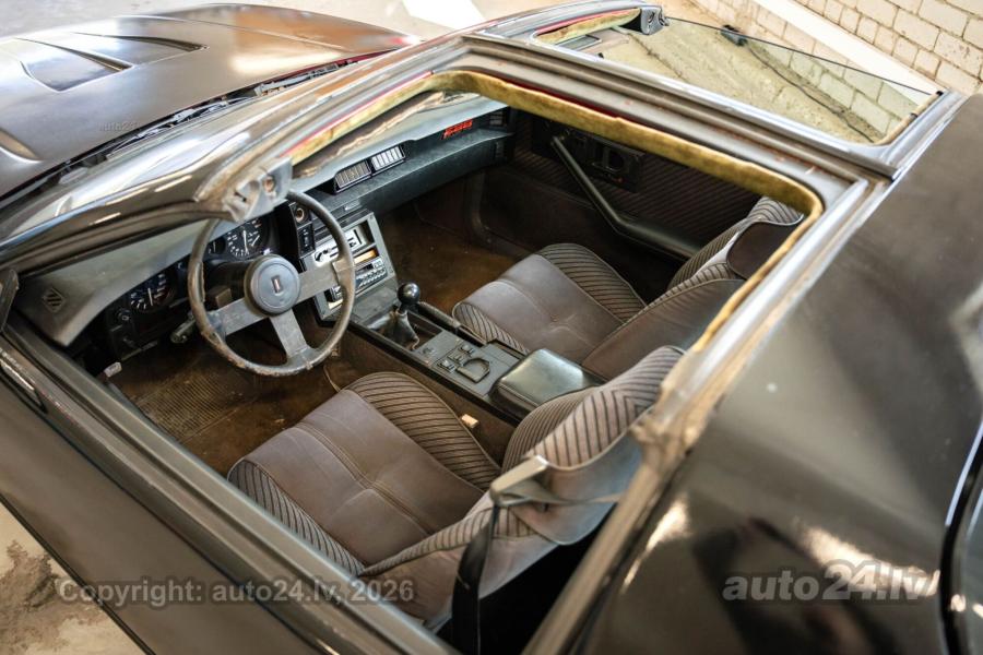 Melns Chevrolet Camaro 1984 Tallina, ar dzinēja tilpumu 5.00 L un nobraukumu 0 tūkst. km par 7900 €, foto 15 vietnē AUTOMOTO.COM.LV