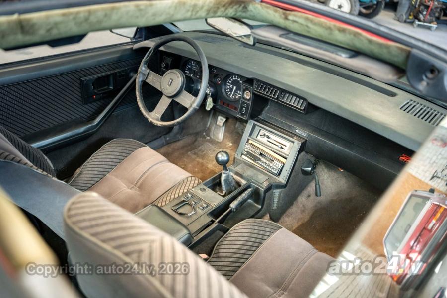 Melns Chevrolet Camaro 1984 Tallina, ar dzinēja tilpumu 5.00 L un nobraukumu 0 tūkst. km par 7900 €, foto 19 vietnē AUTOMOTO.COM.LV