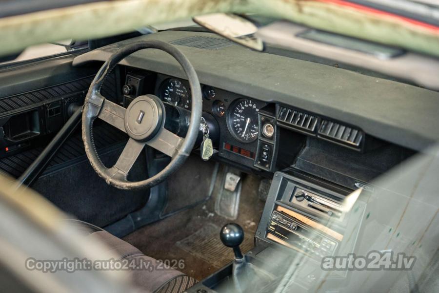 Melns Chevrolet Camaro 1984 Tallina, ar dzinēja tilpumu 5.00 L un nobraukumu 0 tūkst. km par 7900 €, foto 23 vietnē AUTOMOTO.COM.LV