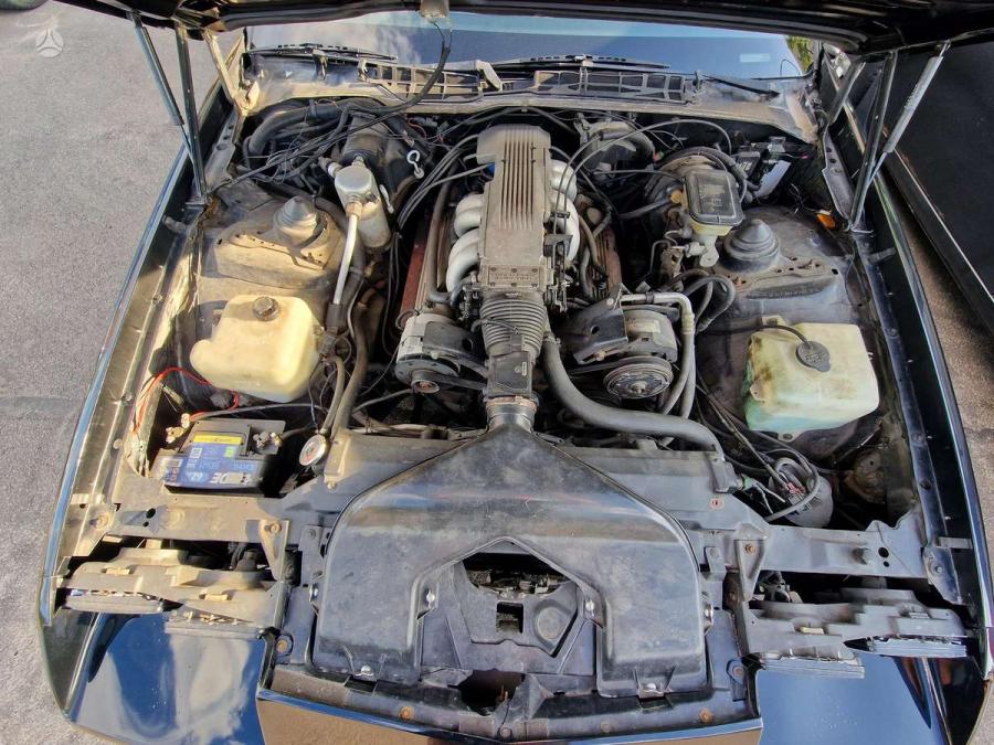 Melns Chevrolet Camaro 1985 Viļņa, ar dzinēja tilpumu 5.00 L un nobraukumu 137 tūkst. km par 8499 €, foto 15 vietnē AUTOMOTO.COM.LV