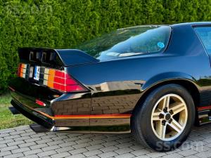 Melns Chevrolet Camaro 1994 Rīga, ar dzinēja tilpumu 5.70 L un nobraukumu 0 tūkst. km par 15000 €, foto 10 vietnē AUTOMOTO.COM.LV