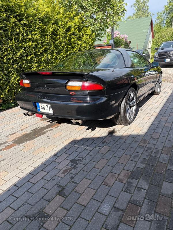 Melns Chevrolet Camaro 1999 Tallina, ar dzinēja tilpumu 5.70 L un nobraukumu 108 tūkst. km par 11000 €, foto 4 vietnē AUTOMOTO.COM.LV
