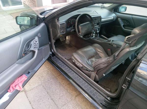 Melns Chevrolet Camaro 1999 Šauļi, ar dzinēja tilpumu 3.80 L un nobraukumu 220 tūkst. km par 4000 €, foto 6 vietnē AUTOMOTO.COM.LV