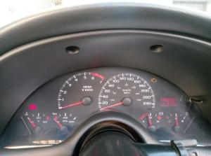 Melns Chevrolet Camaro 1999 Šauļi, ar dzinēja tilpumu 3.80 L un nobraukumu 220 tūkst. km par 4000 €, foto 8 vietnē AUTOMOTO.COM.LV