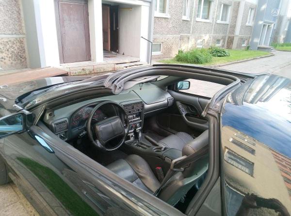 Melns Chevrolet Camaro 1999 Šauļi, ar dzinēja tilpumu 3.80 L un nobraukumu 220 tūkst. km par 4000 €, foto 10 vietnē AUTOMOTO.COM.LV