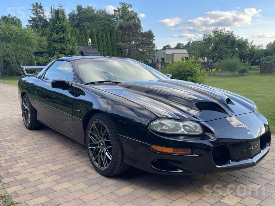 Black Chevrolet Camaro 2000 in Riga, with an engine capacity of 3.80 L and mileage of 164 thousand km for 9500 €, photo 4 on AUTOMOTO.COM.LV