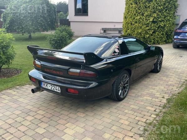 Black Chevrolet Camaro 2000 in Riga, with an engine capacity of 3.80 L and mileage of 164 thousand km for 9500 €, photo 4 on AUTOMOTO.COM.LV