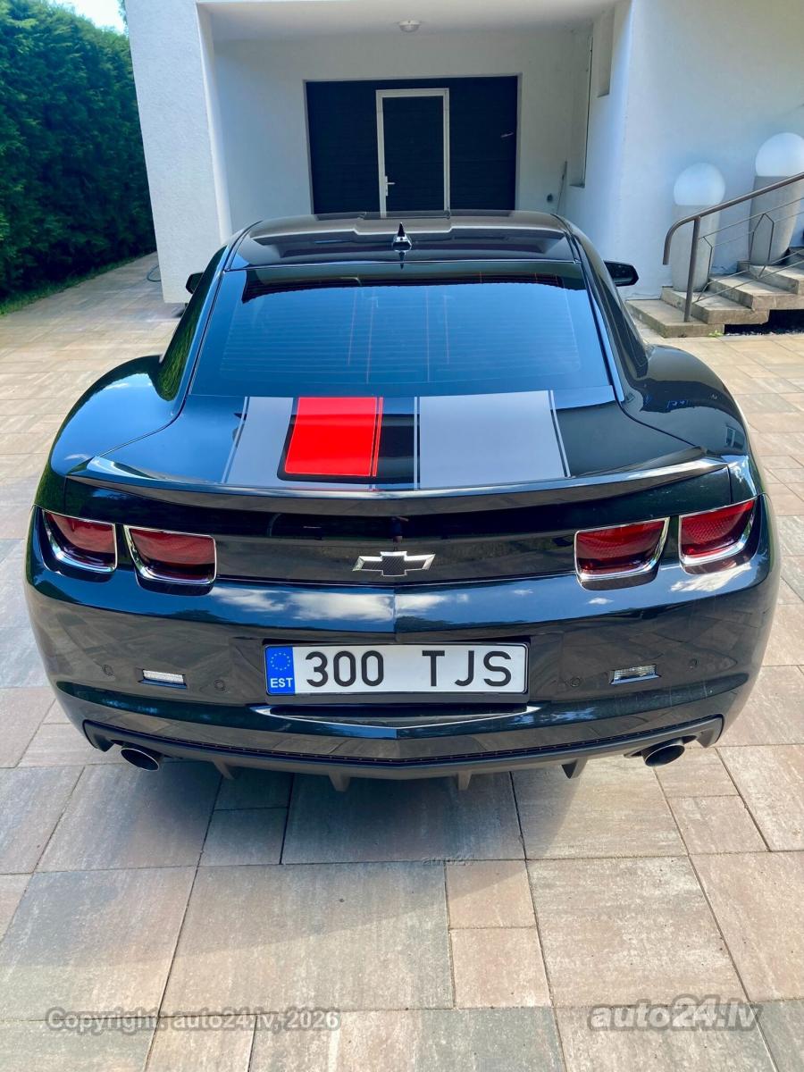 Melns Chevrolet Camaro 2012 Veru, ar dzinēja tilpumu 6.20 L un nobraukumu 185 tūkst. km par 28000 €, foto 6 vietnē AUTOMOTO.COM.LV