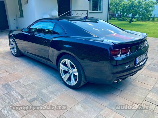 Melns Chevrolet Camaro 2012 Veru, ar dzinēja tilpumu 6.20 L un nobraukumu 185 tūkst. km par 28000 €, foto 6 vietnē AUTOMOTO.COM.LV