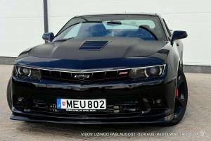 Black Chevrolet Camaro 2015 in Kretinga, with an engine capacity of 6.16 L and mileage of 106 thousand km for 23200 €, photo 4 on AUTOMOTO.COM.LV