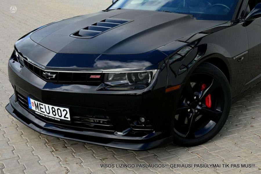 Black Chevrolet Camaro 2015 in Kretinga, with an engine capacity of 6.16 L and mileage of 106 thousand km for 23200 €, photo 5 on AUTOMOTO.COM.LV
