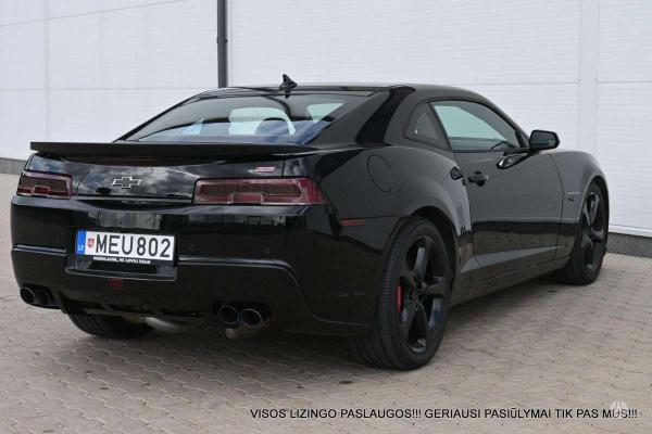 Black Chevrolet Camaro 2015 in Kretinga, with an engine capacity of 6.16 L and mileage of 106 thousand km for 23200 €, photo 9 on AUTOMOTO.COM.LV