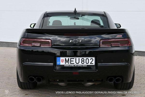 Black Chevrolet Camaro 2015 in Kretinga, with an engine capacity of 6.16 L and mileage of 106 thousand km for 23200 €, photo 10 on AUTOMOTO.COM.LV