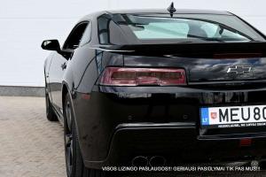 Black Chevrolet Camaro 2015 in Kretinga, with an engine capacity of 6.16 L and mileage of 106 thousand km for 23200 €, photo 12 on AUTOMOTO.COM.LV