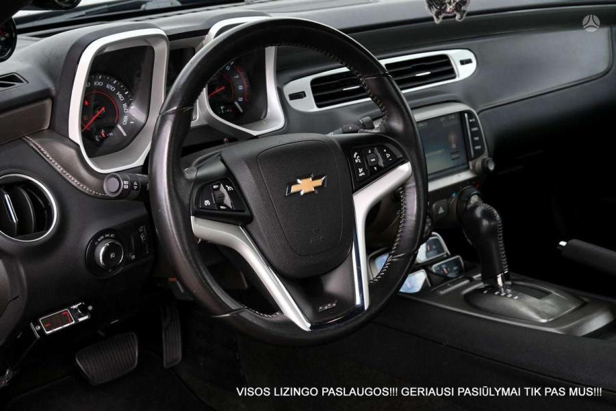 Black Chevrolet Camaro 2015 in Kretinga, with an engine capacity of 6.16 L and mileage of 106 thousand km for 23200 €, photo 19 on AUTOMOTO.COM.LV