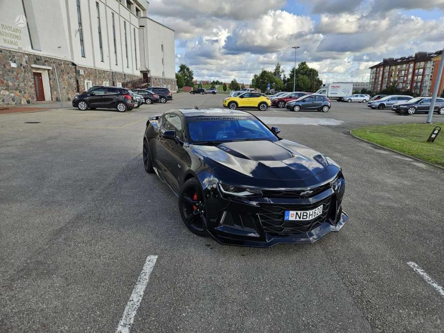 Melns Chevrolet Camaro 2016 Klaipėda, ar dzinēja tilpumu 6.20 L un nobraukumu 70 tūkst. km par 29300 €, foto 1 vietnē AUTOMOTO.COM.LV