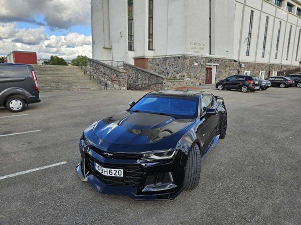 Melns Chevrolet Camaro 2016 Klaipėda, ar dzinēja tilpumu 6.20 L un nobraukumu 70 tūkst. km par 29300 €, foto 2 vietnē AUTOMOTO.COM.LV