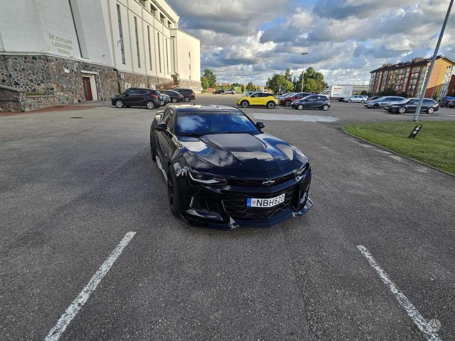 Melns Chevrolet Camaro 2016 Klaipėda, ar dzinēja tilpumu 6.20 L un nobraukumu 70 tūkst. km par 29300 €, foto 13 vietnē AUTOMOTO.COM.LV