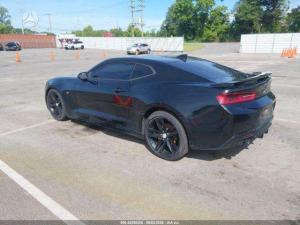 Black Chevrolet Camaro 2016 in Klaipeda, with an engine capacity of 0.00 L and mileage of 91 thousand km for 6500 €, photo 4 on AUTOMOTO.COM.LV