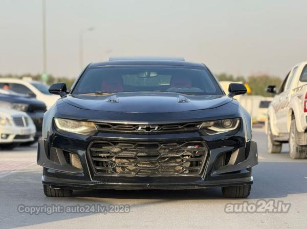 Melns Chevrolet Camaro 2018 Tallina, ar dzinēja tilpumu 6.20 L un nobraukumu 192 tūkst. km par 11999 €, foto 2 vietnē AUTOMOTO.COM.LV