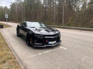 Black Chevrolet Camaro 2018 in Druskininkai, with an engine capacity of 3.60 L and mileage of 68 thousand km for 21000 €, photo 6 on AUTOMOTO.COM.LV