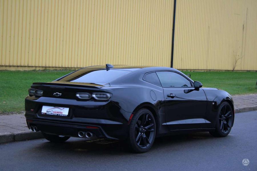 Black Chevrolet Camaro 2019 in Vilnius, with an engine capacity of 3.60 L and mileage of 116 thousand km for 16300 €, photo 2 on AUTOMOTO.COM.LV