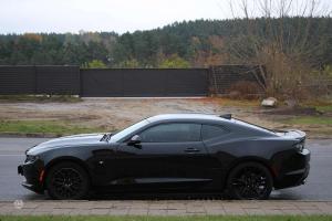 Black Chevrolet Camaro 2019 in Vilnius, with an engine capacity of 3.60 L and mileage of 116 thousand km for 16300 €, photo 7 on AUTOMOTO.COM.LV
