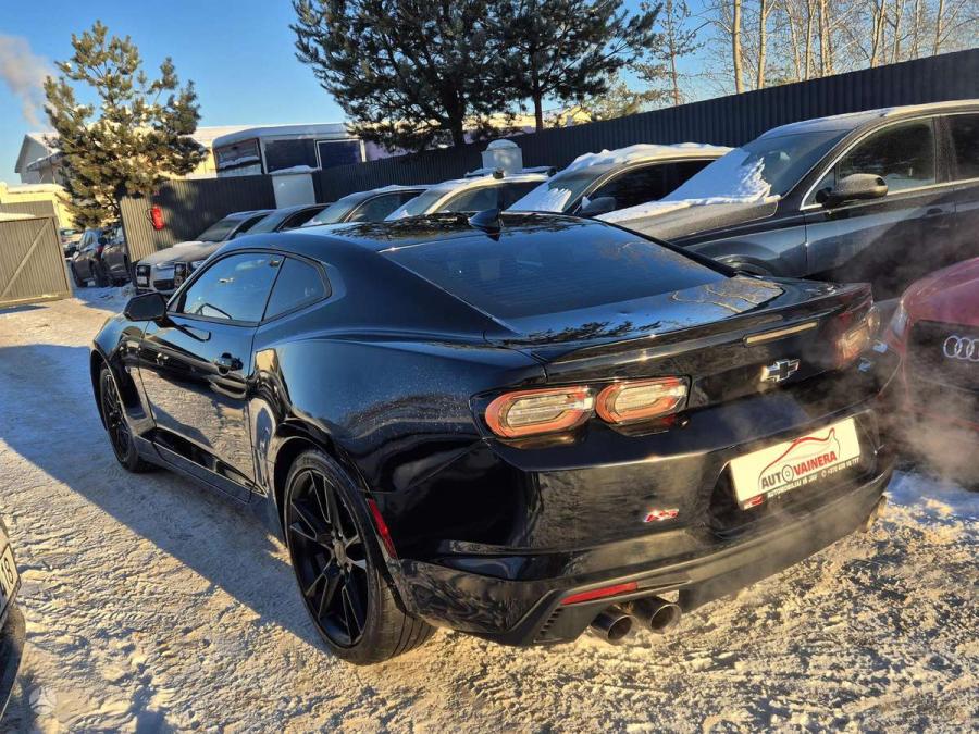 Black Chevrolet Camaro 2019 in Vilnius, with an engine capacity of 3.60 L and mileage of 116 thousand km for 16300 €, photo 3 on AUTOMOTO.COM.LV