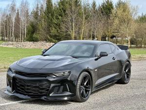 Melns Chevrolet Camaro 2019 Šauļi, ar dzinēja tilpumu 6.20 L un nobraukumu 56 tūkst. km par 30999 €, foto  vietnē AUTOMOTO.COM.LV