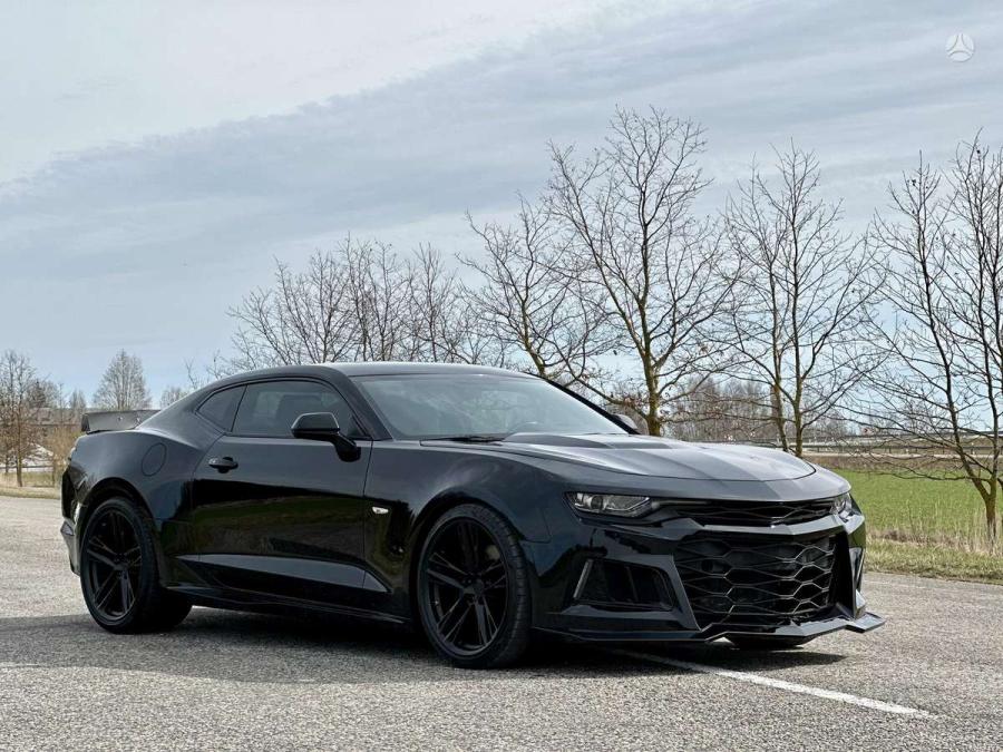 Melns Chevrolet Camaro 2019 Šauļi, ar dzinēja tilpumu 6.20 L un nobraukumu 56 tūkst. km par 30999 €, foto 6 vietnē AUTOMOTO.COM.LV