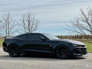 Melns Chevrolet Camaro 2019 Šauļi, ar dzinēja tilpumu 6.20 L un nobraukumu 56 tūkst. km par 30999 €, foto 7 vietnē AUTOMOTO.COM.LV