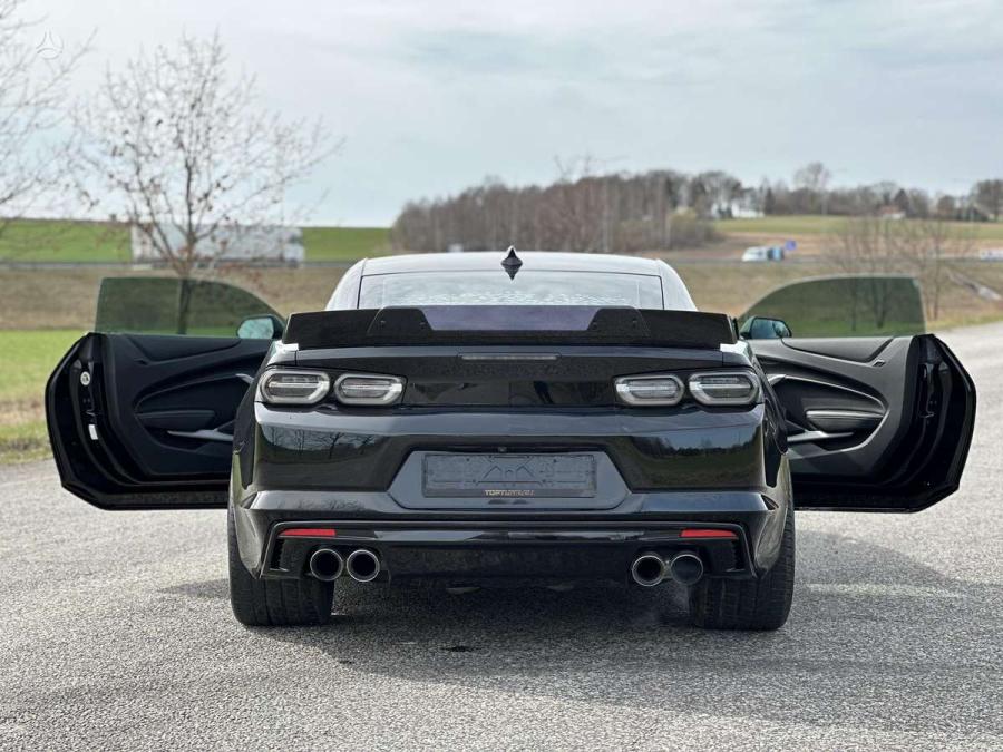 Melns Chevrolet Camaro 2019 Šauļi, ar dzinēja tilpumu 6.20 L un nobraukumu 56 tūkst. km par 30999 €, foto 12 vietnē AUTOMOTO.COM.LV