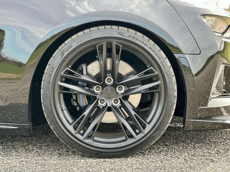 Melns Chevrolet Camaro 2019 Šauļi, ar dzinēja tilpumu 6.20 L un nobraukumu 56 tūkst. km par 30999 €, foto 13 vietnē AUTOMOTO.COM.LV