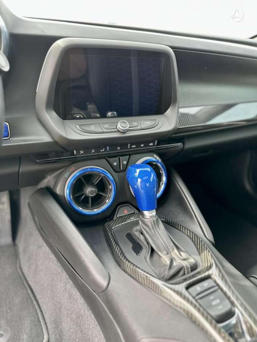 Melns Chevrolet Camaro 2019 Šauļi, ar dzinēja tilpumu 6.20 L un nobraukumu 56 tūkst. km par 30999 €, foto 20 vietnē AUTOMOTO.COM.LV