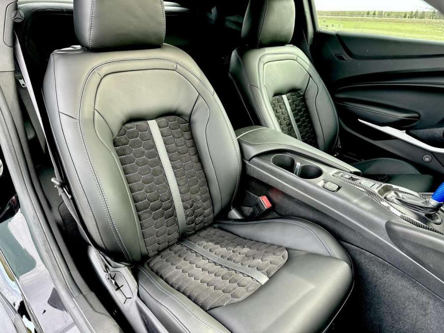 Melns Chevrolet Camaro 2019 Šauļi, ar dzinēja tilpumu 6.20 L un nobraukumu 56 tūkst. km par 30999 €, foto 23 vietnē AUTOMOTO.COM.LV