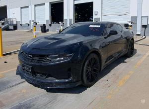 Black Chevrolet Camaro 2021 in Kaunas, with an engine capacity of 6.20 L and mileage of 100000 thousand km for 12100 €, photo 13 on AUTOMOTO.COM.LV