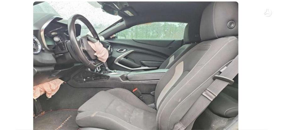 Melns Chevrolet Camaro 2021 Kauņa, ar dzinēja tilpumu 2.00 L un nobraukumu 65 tūkst. km par 9300 €, foto 9 vietnē AUTOMOTO.COM.LV