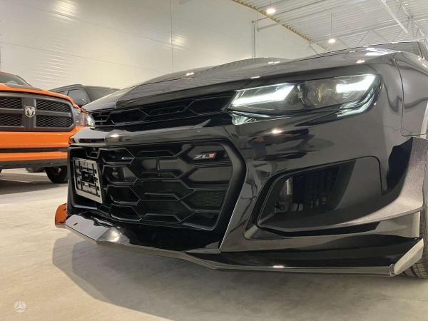 Black Chevrolet Camaro 2021 in Klaipeda, with an engine capacity of 6.20 L and mileage of 70 thousand km for 32670 €, photo 11 on AUTOMOTO.COM.LV