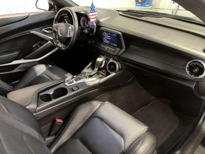Black Chevrolet Camaro 2021 in Klaipeda, with an engine capacity of 6.20 L and mileage of 70 thousand km for 32670 €, photo 18 on AUTOMOTO.COM.LV