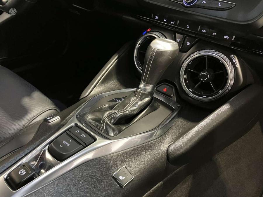 Black Chevrolet Camaro 2021 in Klaipeda, with an engine capacity of 6.20 L and mileage of 70 thousand km for 32670 €, photo 21 on AUTOMOTO.COM.LV