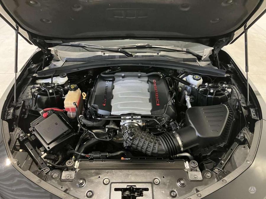 Black Chevrolet Camaro 2021 in Klaipeda, with an engine capacity of 6.20 L and mileage of 70 thousand km for 32670 €, photo 22 on AUTOMOTO.COM.LV