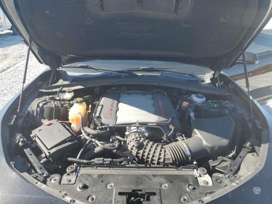 Black Chevrolet Camaro 2021 in Klaipeda, with an engine capacity of 6.20 L and mileage of 70 thousand km for 32670 €, photo 30 on AUTOMOTO.COM.LV