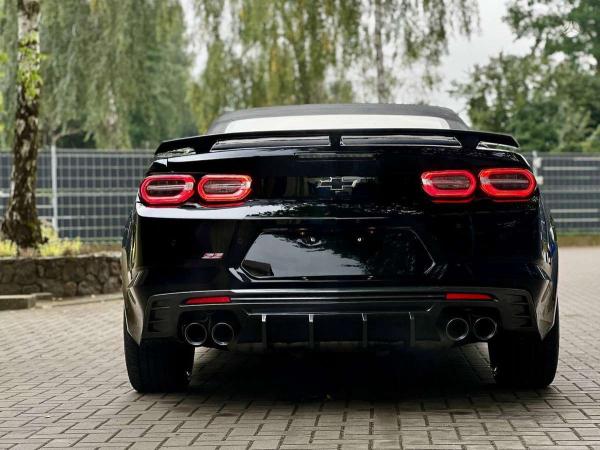Black Chevrolet Camaro 2022 in Siauliai, with an engine capacity of 6.20 L and mileage of 72 thousand km for 37000 €, photo 6 on AUTOMOTO.COM.LV