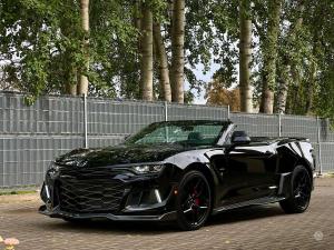 Melns Chevrolet Camaro 2022 Šauļi, ar dzinēja tilpumu 6.20 L un nobraukumu 72 tūkst. km par 37000 €, foto 8 vietnē AUTOMOTO.COM.LV