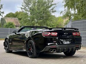 Melns Chevrolet Camaro 2022 Šauļi, ar dzinēja tilpumu 6.20 L un nobraukumu 72 tūkst. km par 37000 €, foto 15 vietnē AUTOMOTO.COM.LV