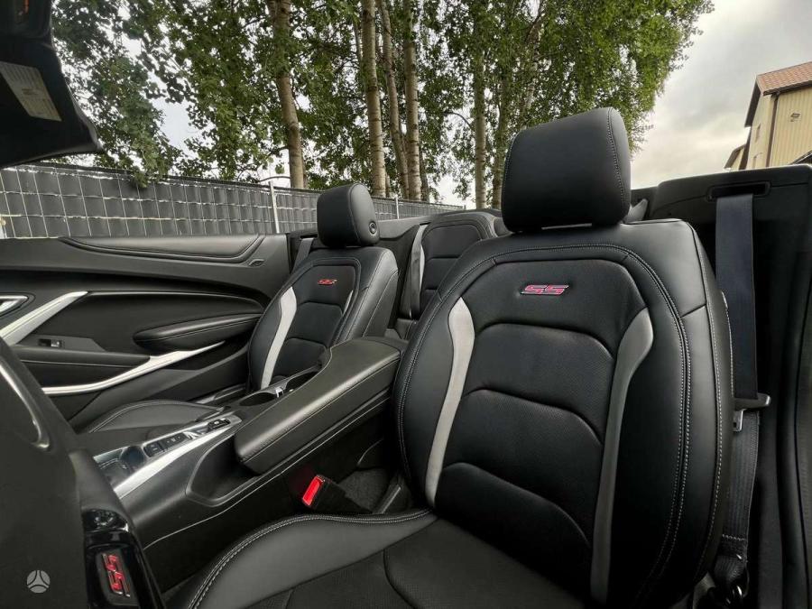 Melns Chevrolet Camaro 2022 Šauļi, ar dzinēja tilpumu 6.20 L un nobraukumu 72 tūkst. km par 37000 €, foto 21 vietnē AUTOMOTO.COM.LV