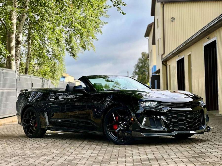 Melns Chevrolet Camaro 2022 Šauļi, ar dzinēja tilpumu 6.20 L un nobraukumu 72 tūkst. km par 37000 €, foto 28 vietnē AUTOMOTO.COM.LV
