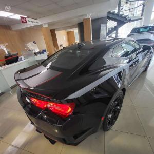 Black Chevrolet Camaro 2022 in Siauliai, with an engine capacity of 3.60 L and mileage of 60 thousand km for 27200 €, photo 10 on AUTOMOTO.COM.LV